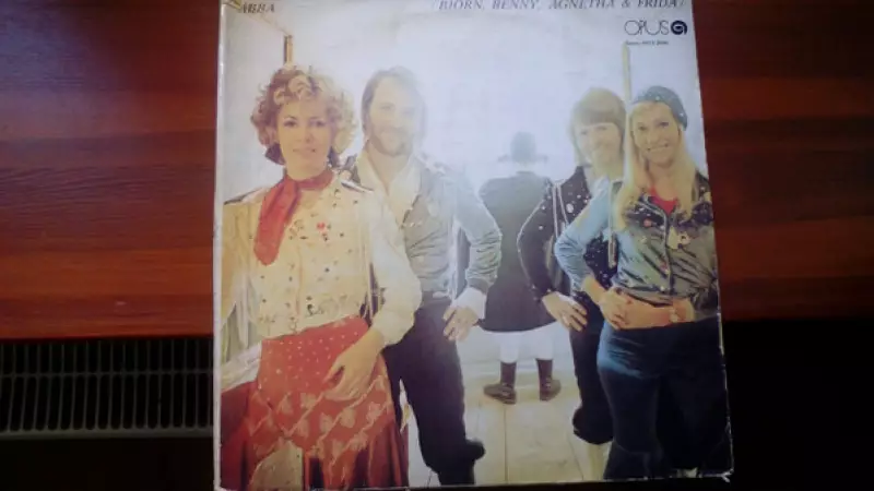 📙 ABBA (Björn, Benny, Agnetha & Frida) - ABBA, Agnetha & Anni-Frid Björn & Benny (1977, Opus)